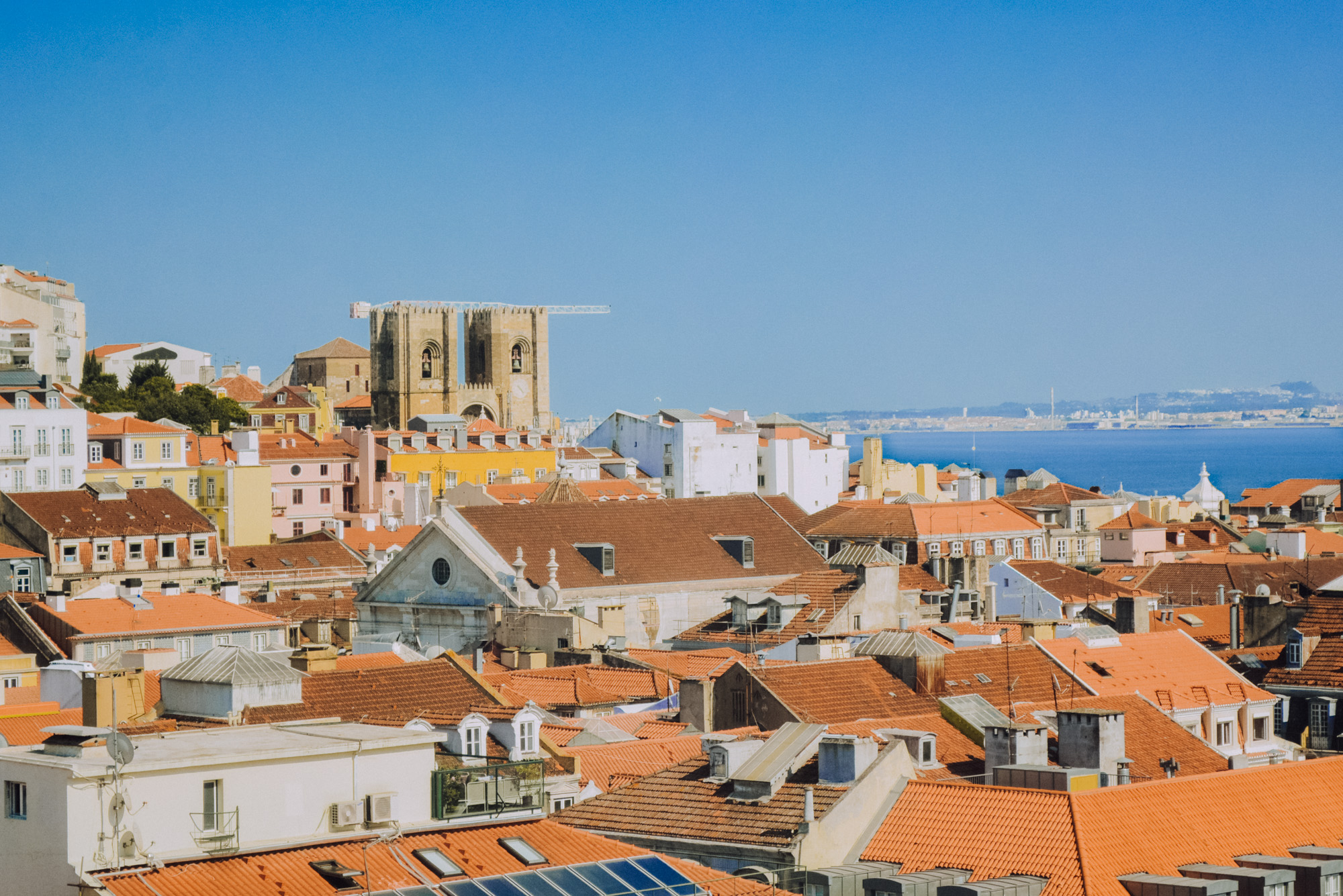 Travel Guide to Lisbon, Portugal | TayaraMuse